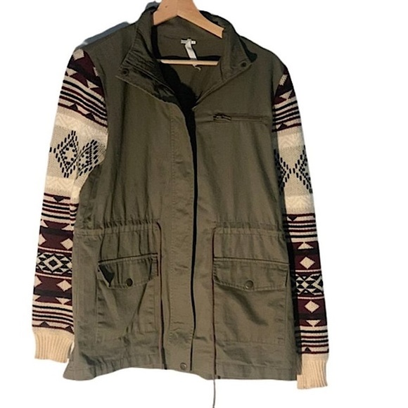 Blu Pepper | Jackets & Coats | Blu Pepper Urban Outfitters Knit Sleeve ...